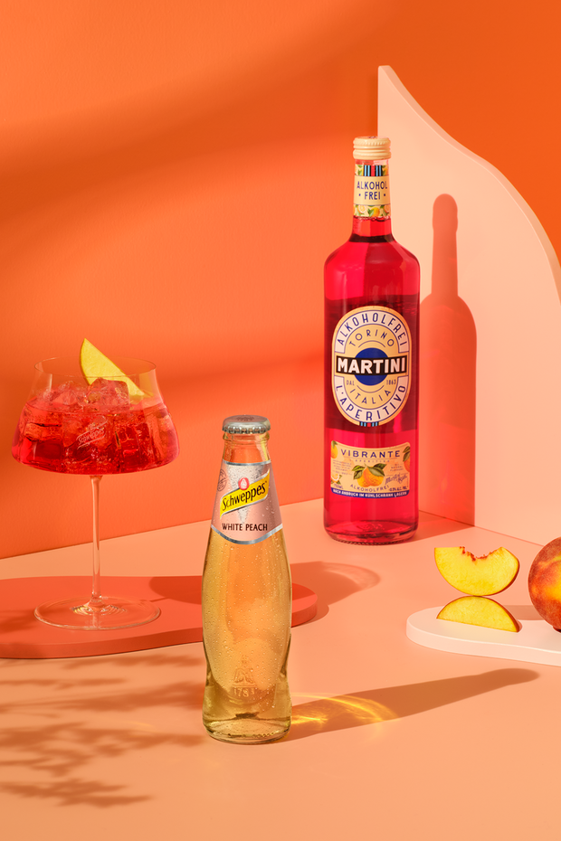 White Peach Drinks | Schweppes Deutschland